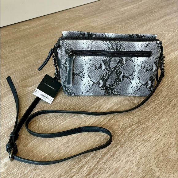 Simply Vera Vera Wang | Bags | Simply Vera Vera Wang Crossbody Bag | Poshmark
